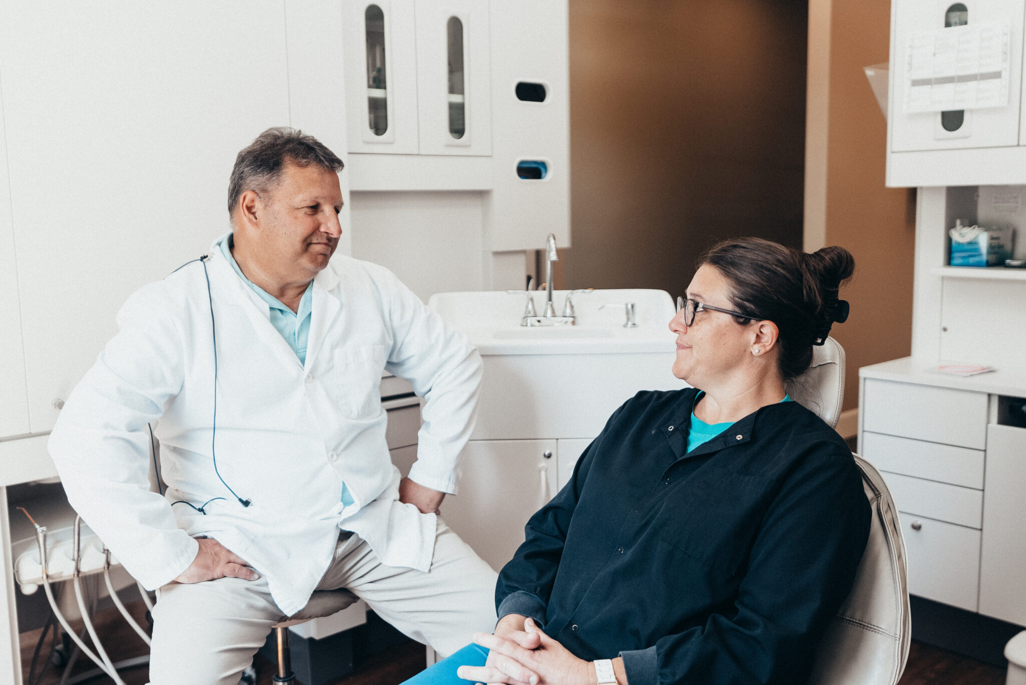 Handwashing Sinks Without Plumbing for Health Code Compliance